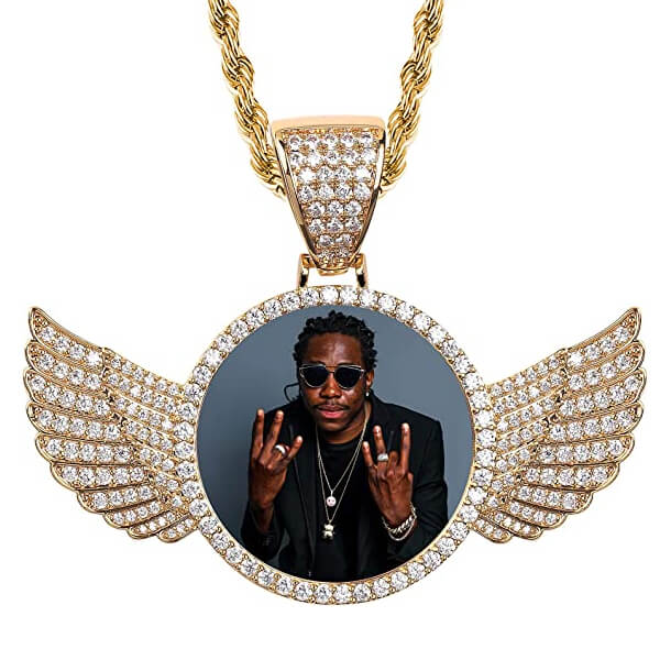Photo With Wings Pendant Necklace – Get Engravings